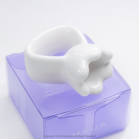 This ring-shaped gua sha tool is great! No matter ...