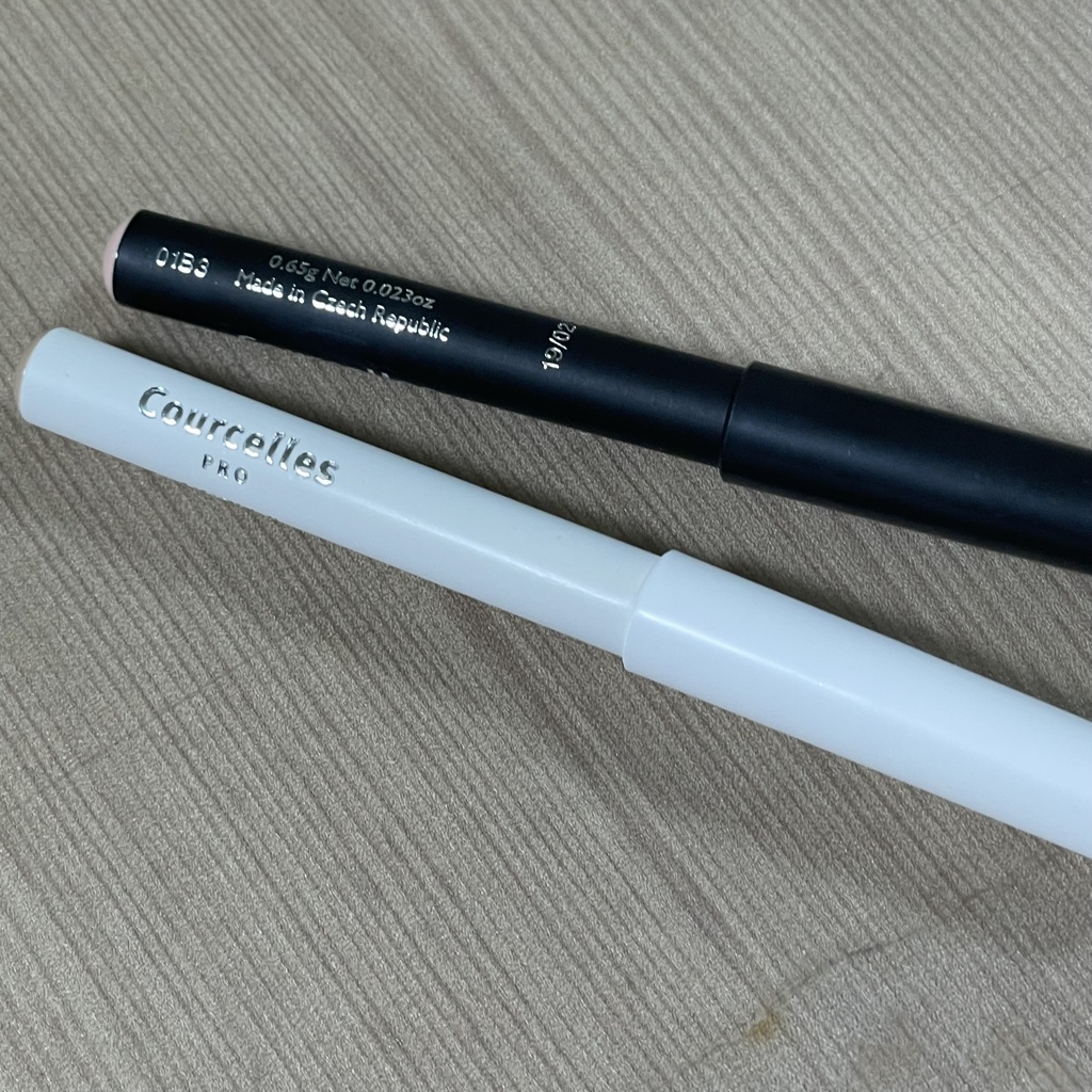 잘 가려지고 작아서 들고다니기 좋아요!