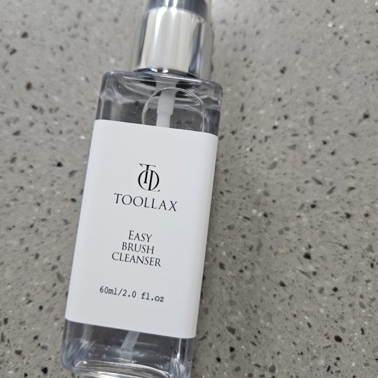 The spray is super convenient for cleansing, so I ...