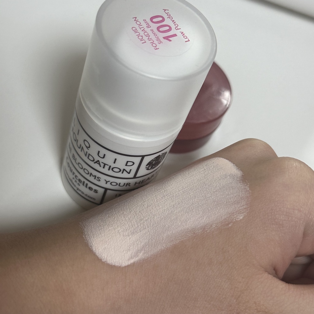 It's definitely a very bright color! So I bought i...