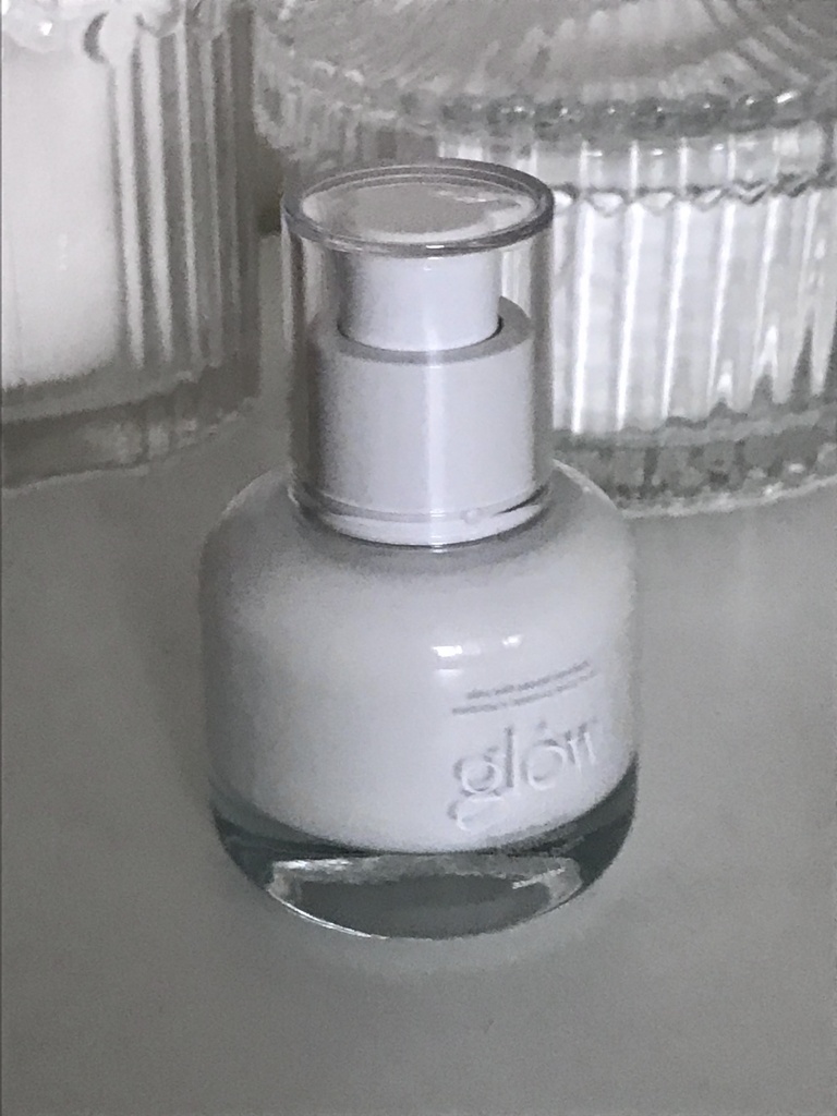 I like that it makes my face look bright naturally...