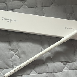 [꾸셀 / courcelles] 컨실러 펜슬 CC700/CC800 - 하나만 사도 어디로든 무료배송